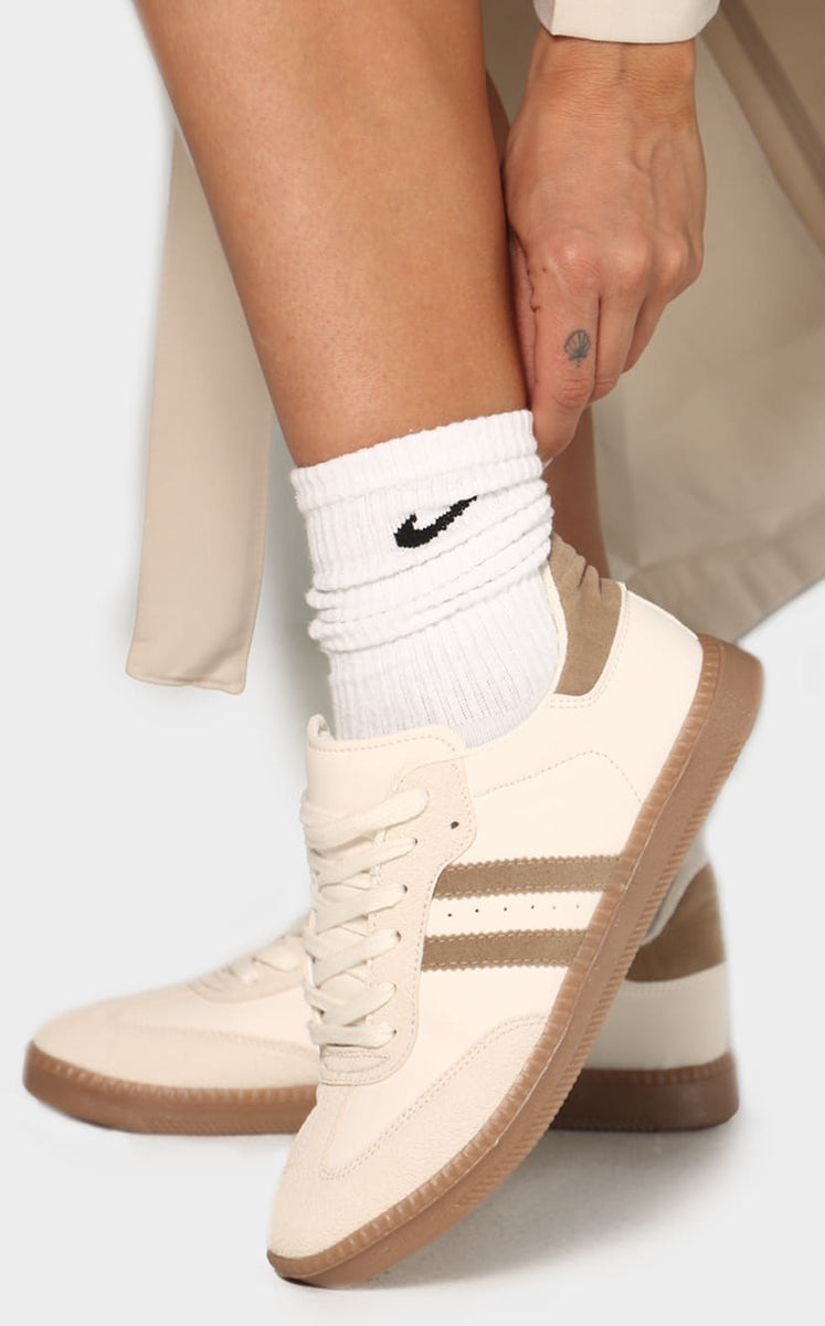 Tenis Arena Línea Lateral - Navissi – 10B GROUP LLC